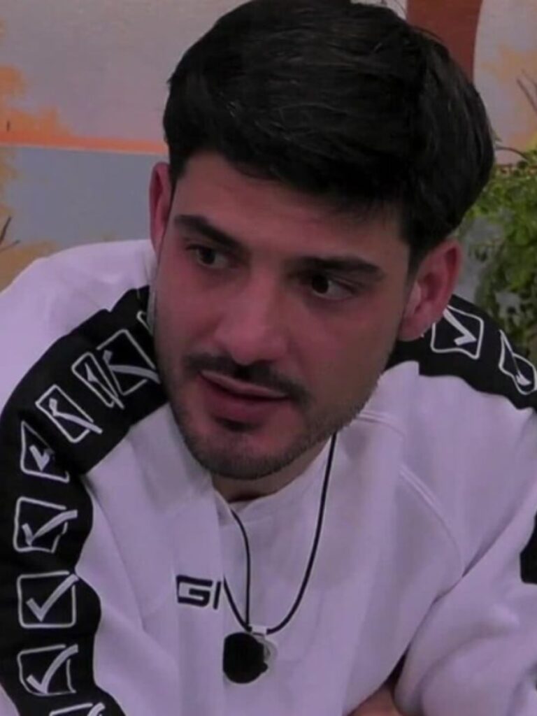 Grande Fratello Svelato Chi è Il Guru Della Moda Che Avrebbe Avuto